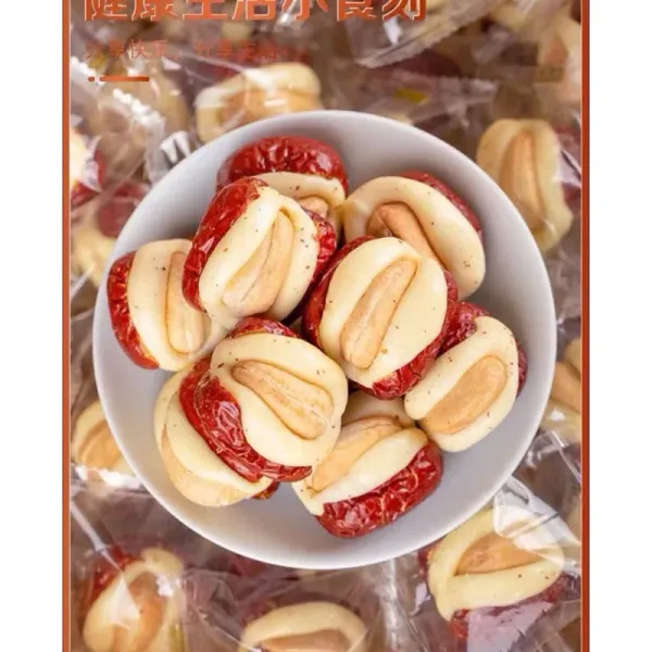 Táo đỏ kẹp sữa lạc đà nhân hạt điều Takla Tân Cương Trung Quốc 1kg giá ...