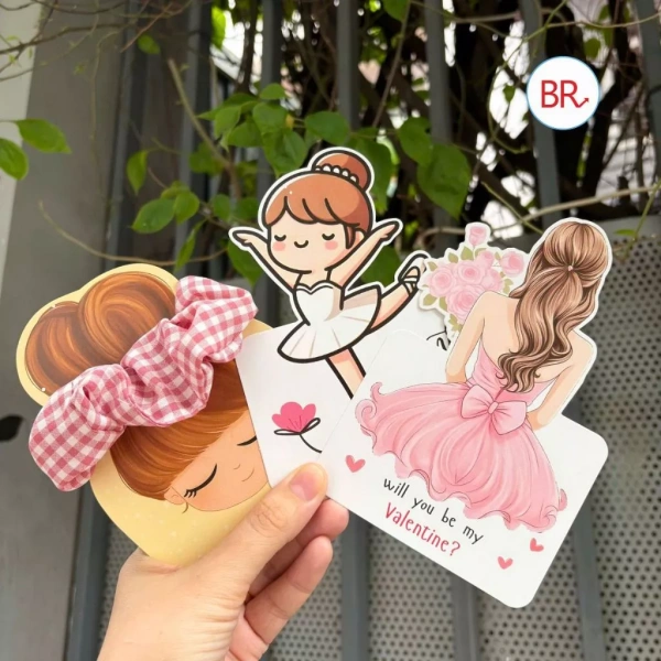Cách phối thiệp cài chun buộc tóc dễ thương với các món quà 8/3 để tạo ...