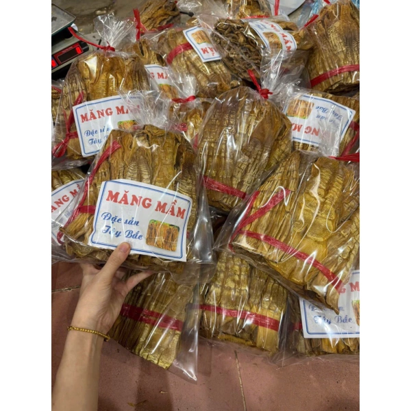 Măng Mầm Tươi Ngon 500g - Hút Chân Không, Loại 1, Giá Rẻ 17.600đ | Tripmart